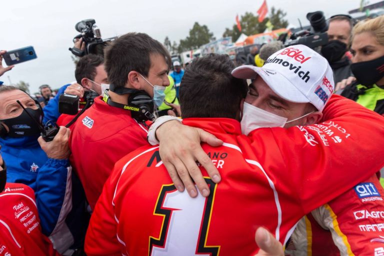 El delirio de Werner y de la hinchada de Ford tras imponerse en Viedma ...
